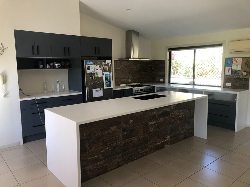 Kitchen Benchtops & Splashbacks | Stone Tops Solid Surface